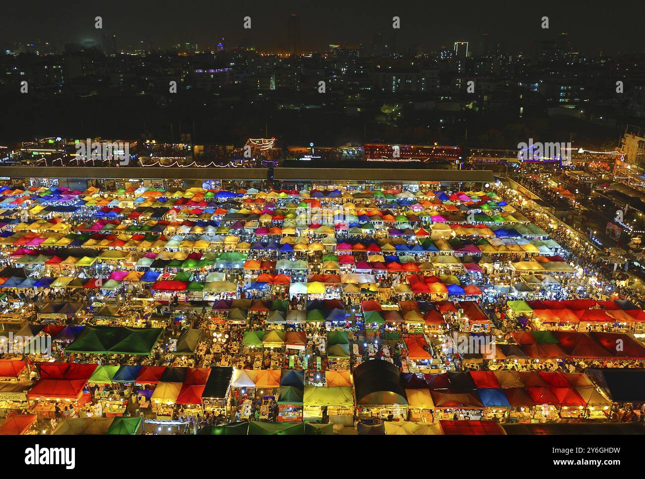 Ratchada markets hi-res stock photography and images - Alamy
