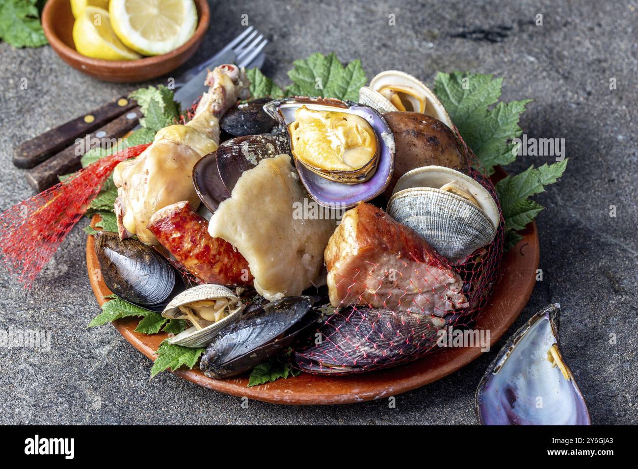 Food, Famous traditional dish of the south of Chile and the Chiloe ...