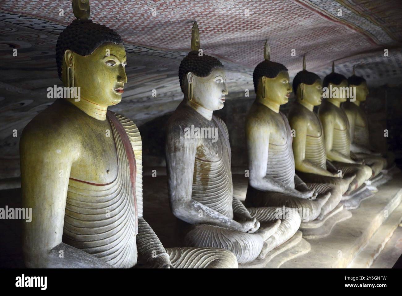 Buddha statues in Dambulla Cave Temple, Sril Lanka Stock Photo - Alamy