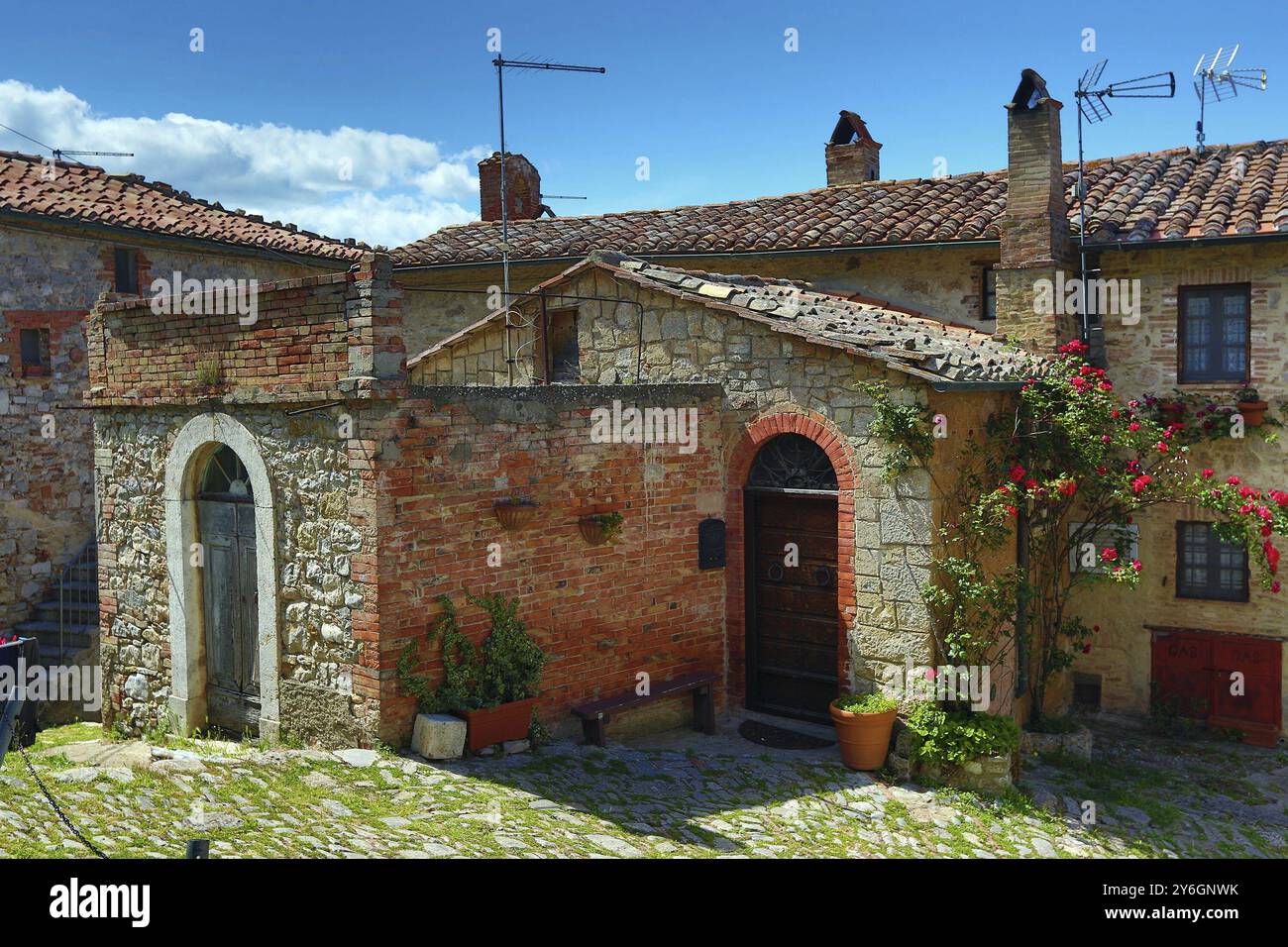 Traditional house in old Italy town Stock Photo - Alamy