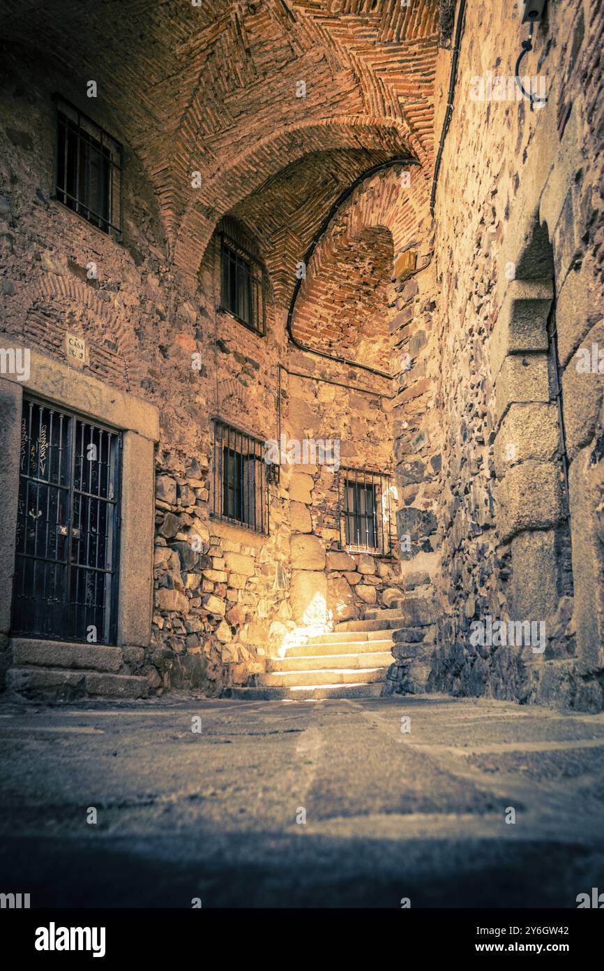 Small and cozy alley in the historical city of Caceres, Extremadura ...