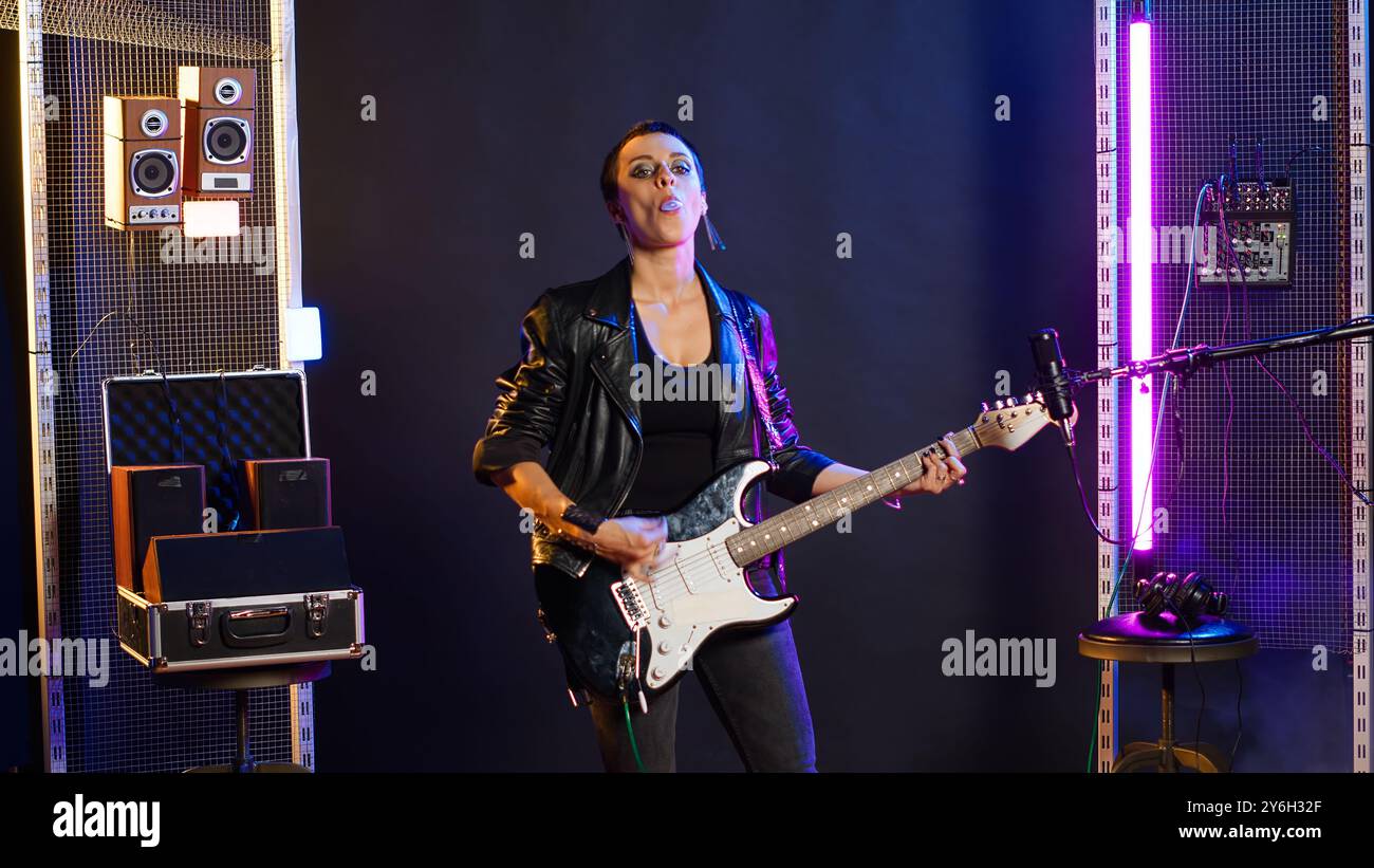 Iconic grunge rocker chewing gum hi-res stock photography and images ...