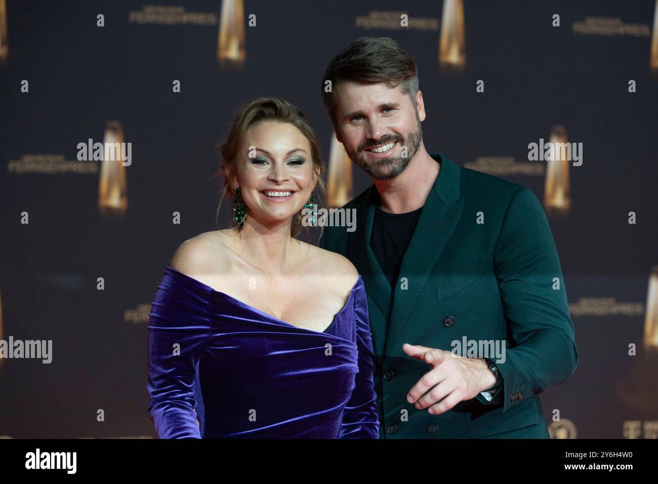 Thore SCHOELERMANN, Scholermann, actor, Jana-Julie KILKA, actress, red ...