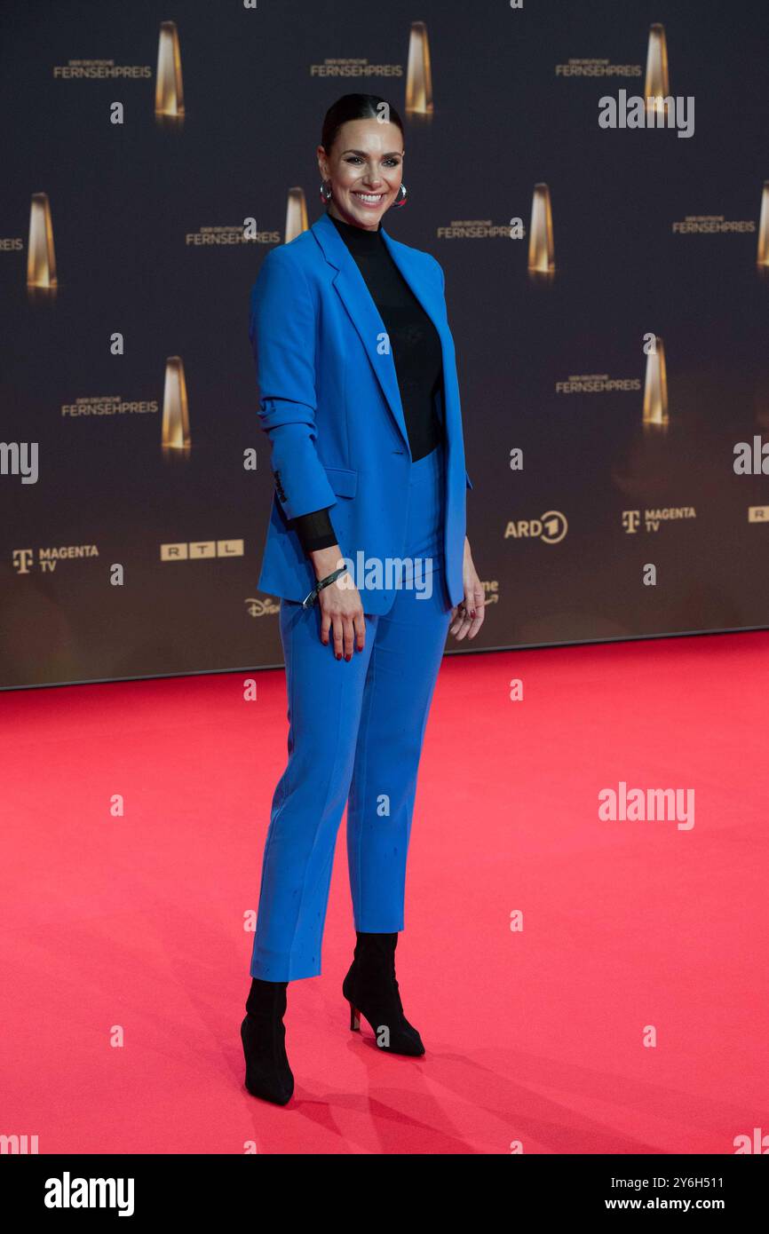 Esther SEDLACZEK, Moderatorin, Roter Teppich, Red Carpet Show, Ankunft ...