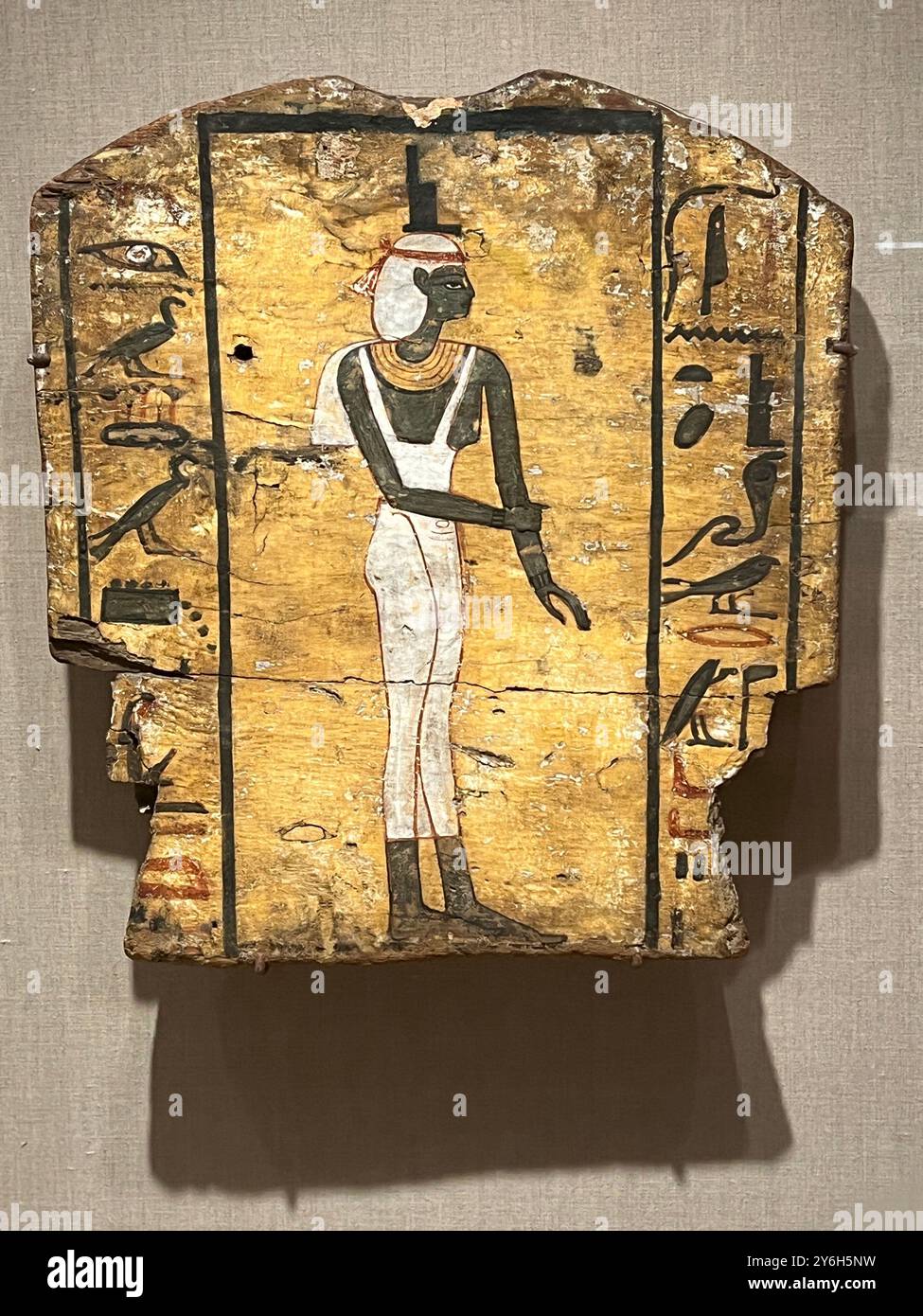 Ancient egyptian costume hi-res stock photography and images - Alamy