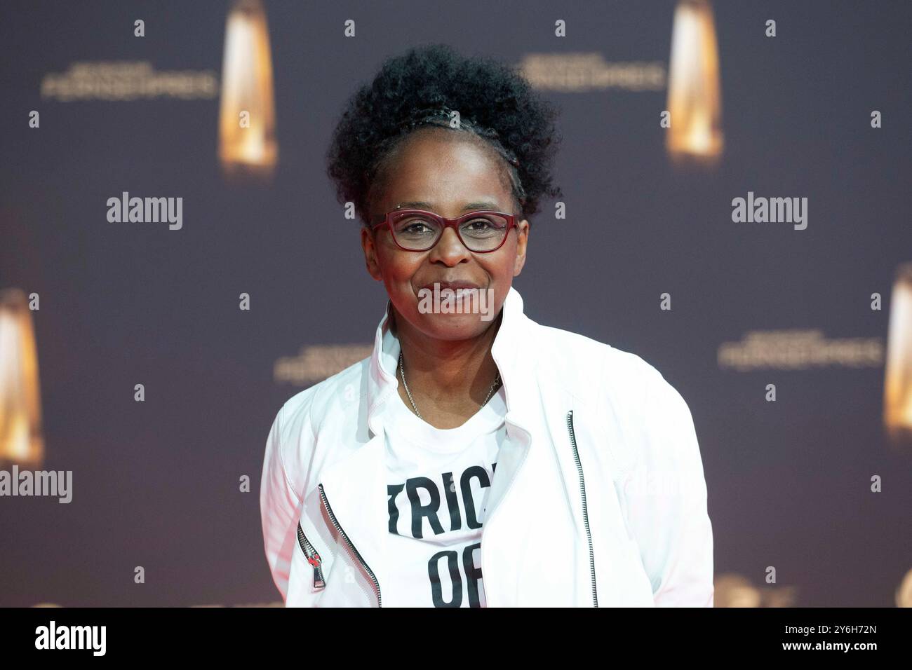 Cologne, Deutschland. 25th Sep, 2024. Shary REEVES, presenter, red ...