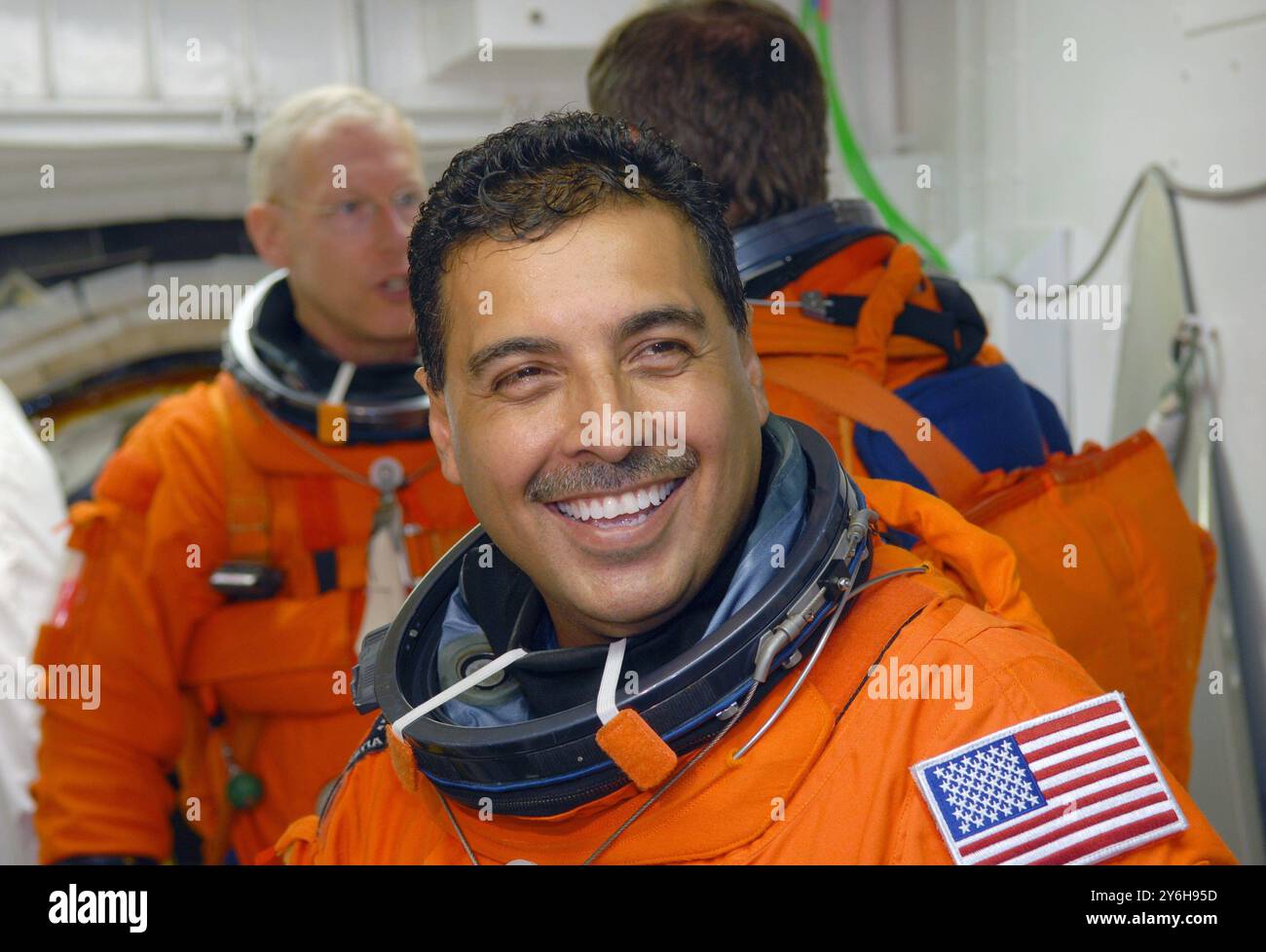 Camera inside space shuttle hi-res stock photography and images - Alamy
