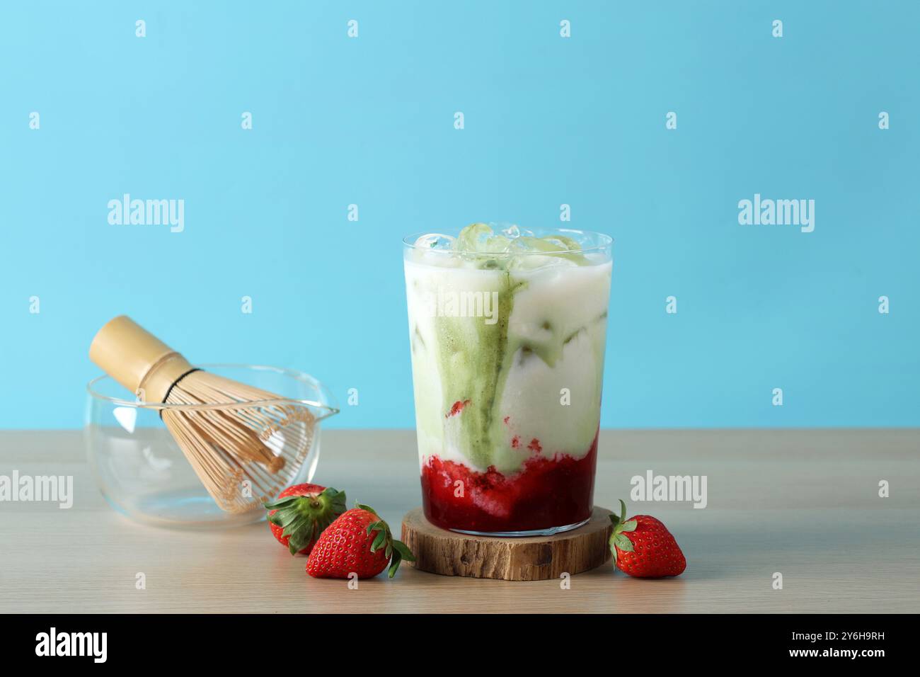 Strawberry Green Tea Matcha Latte, Layering Summer Drink, Strawberry ...