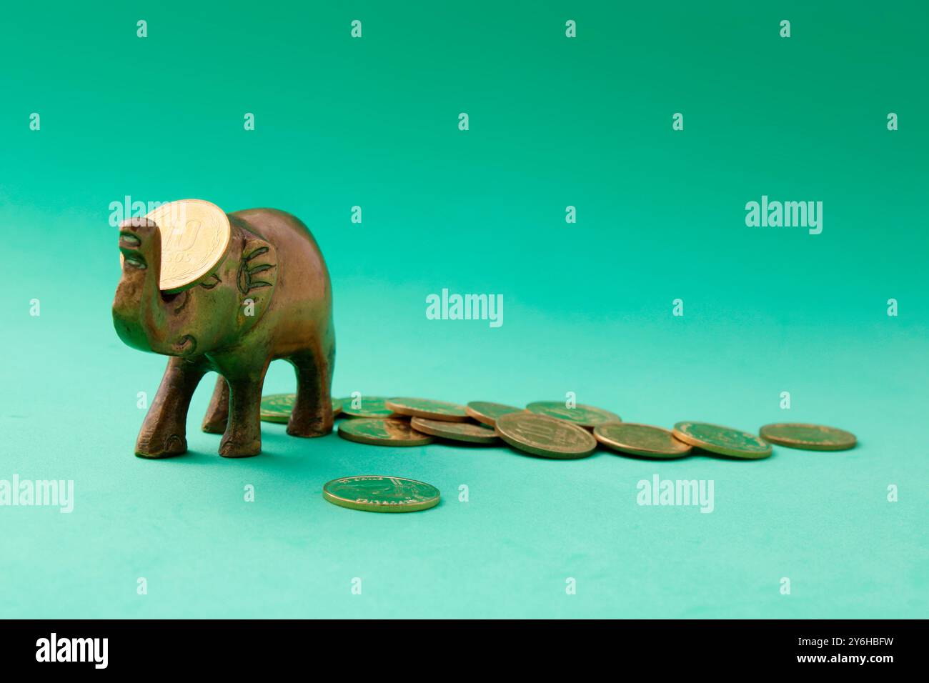 Elephant currency hi-res stock photography and images - Alamy