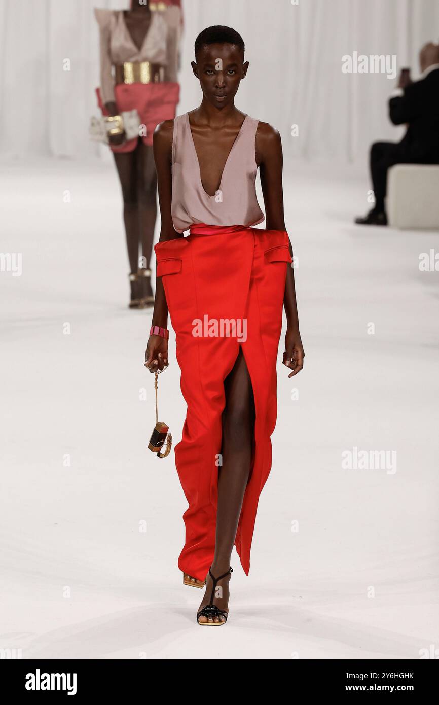 Paris, Frankreich. 25th Sep, 2024. BALMAIN Spring/Summer 2025 Runway ...