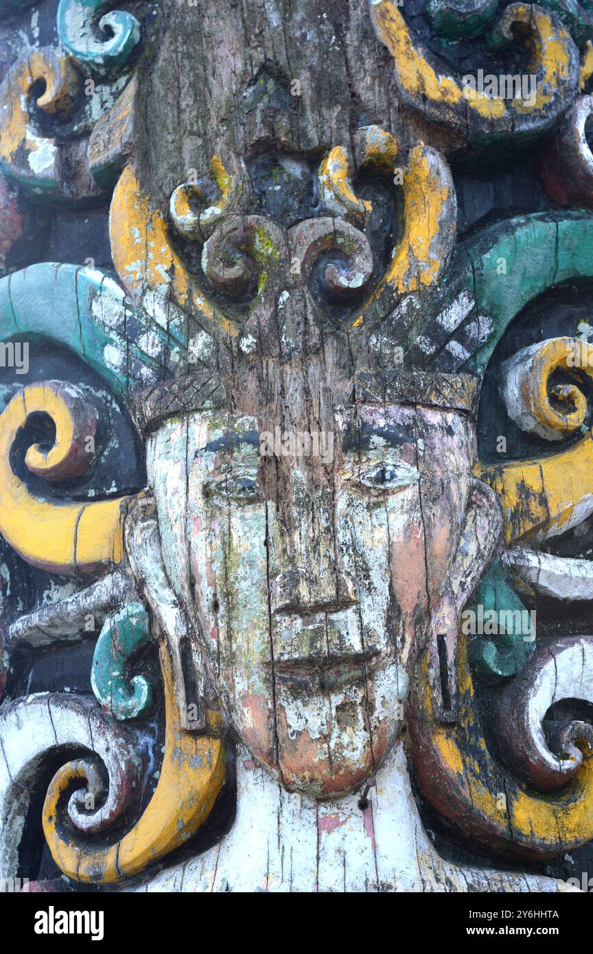 dayak traditional carvings on the wood Stock Photo - Alamy