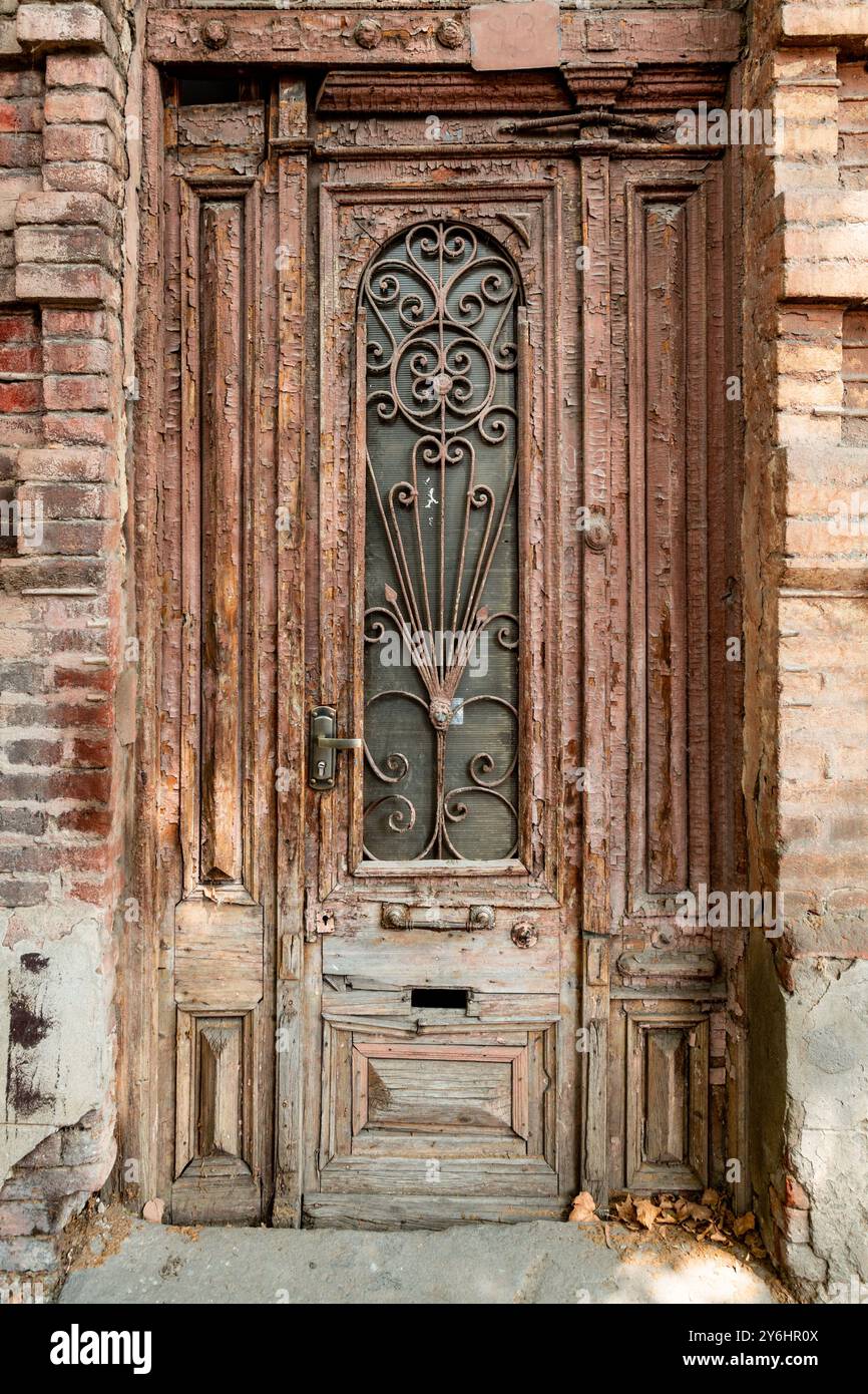 Old and beautiful ornate door, classic architectural detail Stock Photo ...