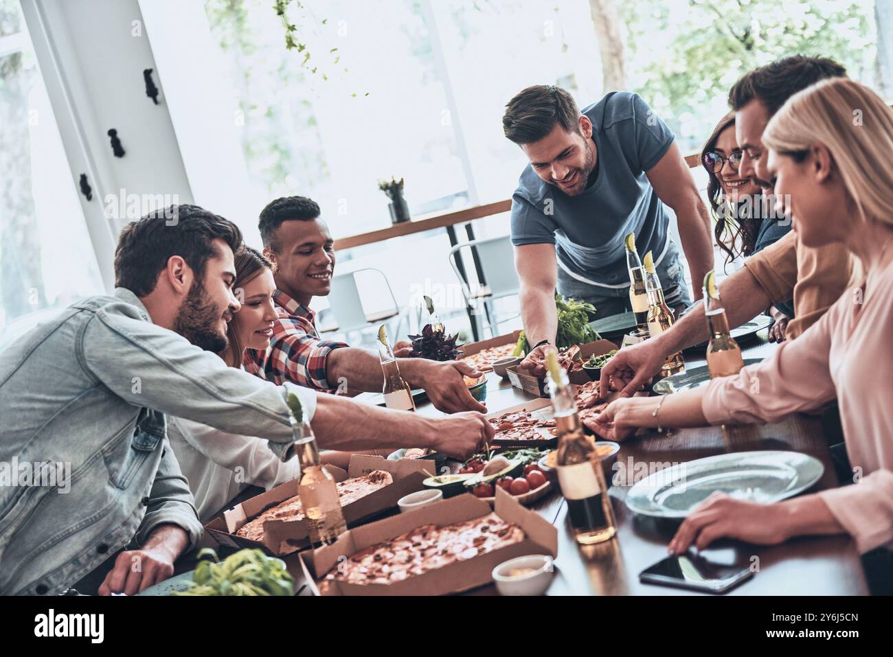 Choosing best slice group hi-res stock photography and images - Alamy
