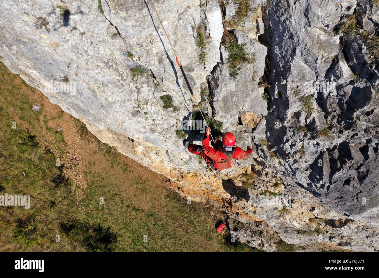 Aerial view mountain rescuer rappelling hi-res stock photography and ...