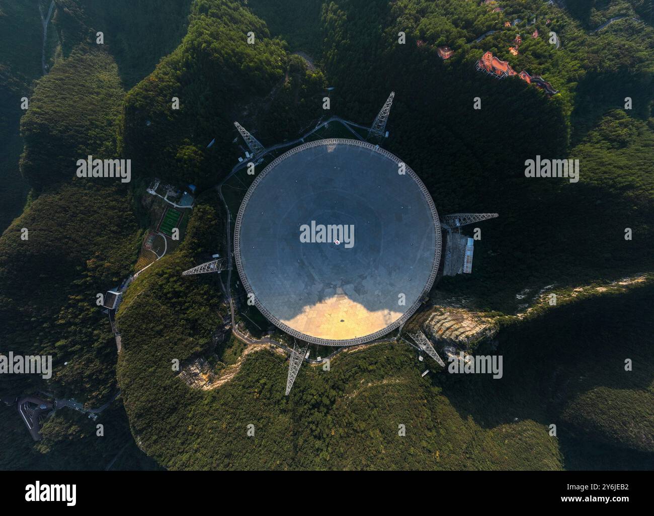 (240926) -- PINGTANG, Sept. 26, 2024 (Xinhua) -- An aerial drone photo ...