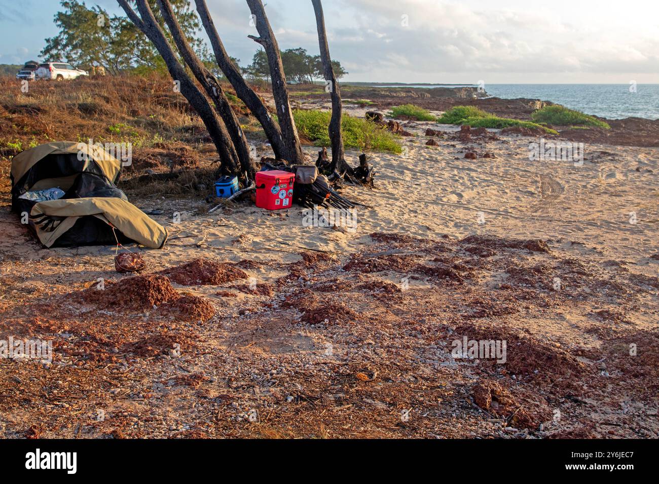 Camping in a swag at Macassan Beach (Garanhan Stock Photo - Alamy