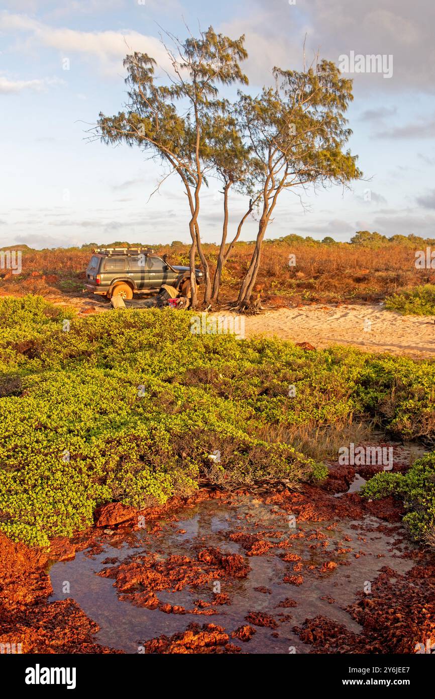 Camping in a swag at Macassan Beach (Garanhan Stock Photo - Alamy