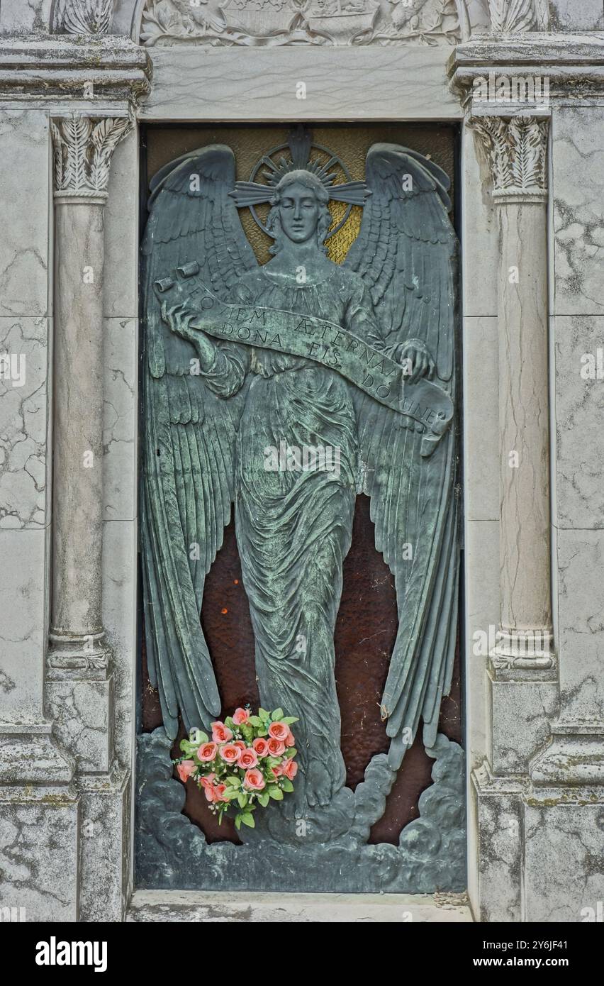 Marble tomb at the Cimitero Monumentale, Turin, Italy Stock Photo - Alamy