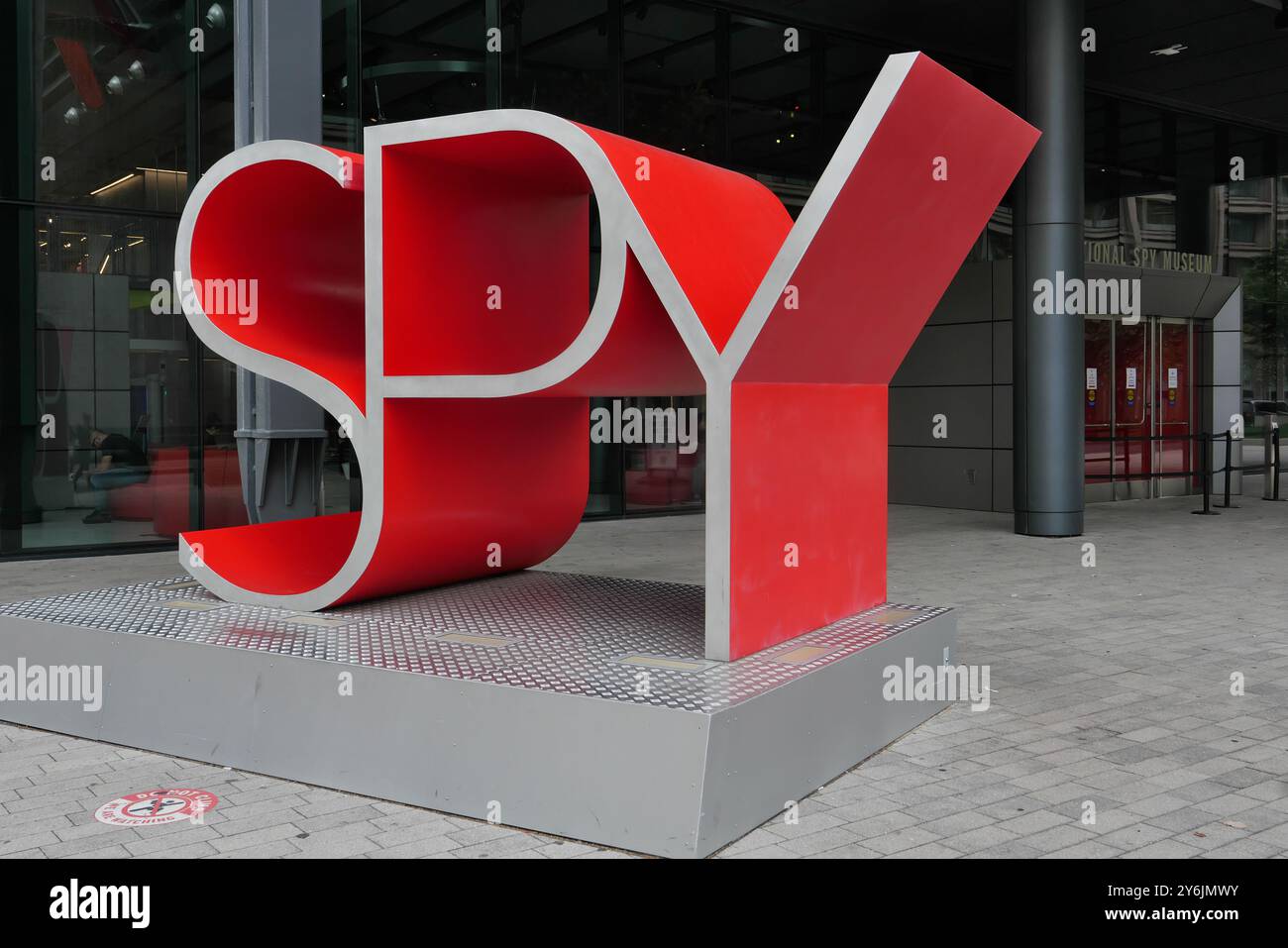 SIGN SPY. INTERNATIONAL SPY MUSEUM Stock Photo - Alamy