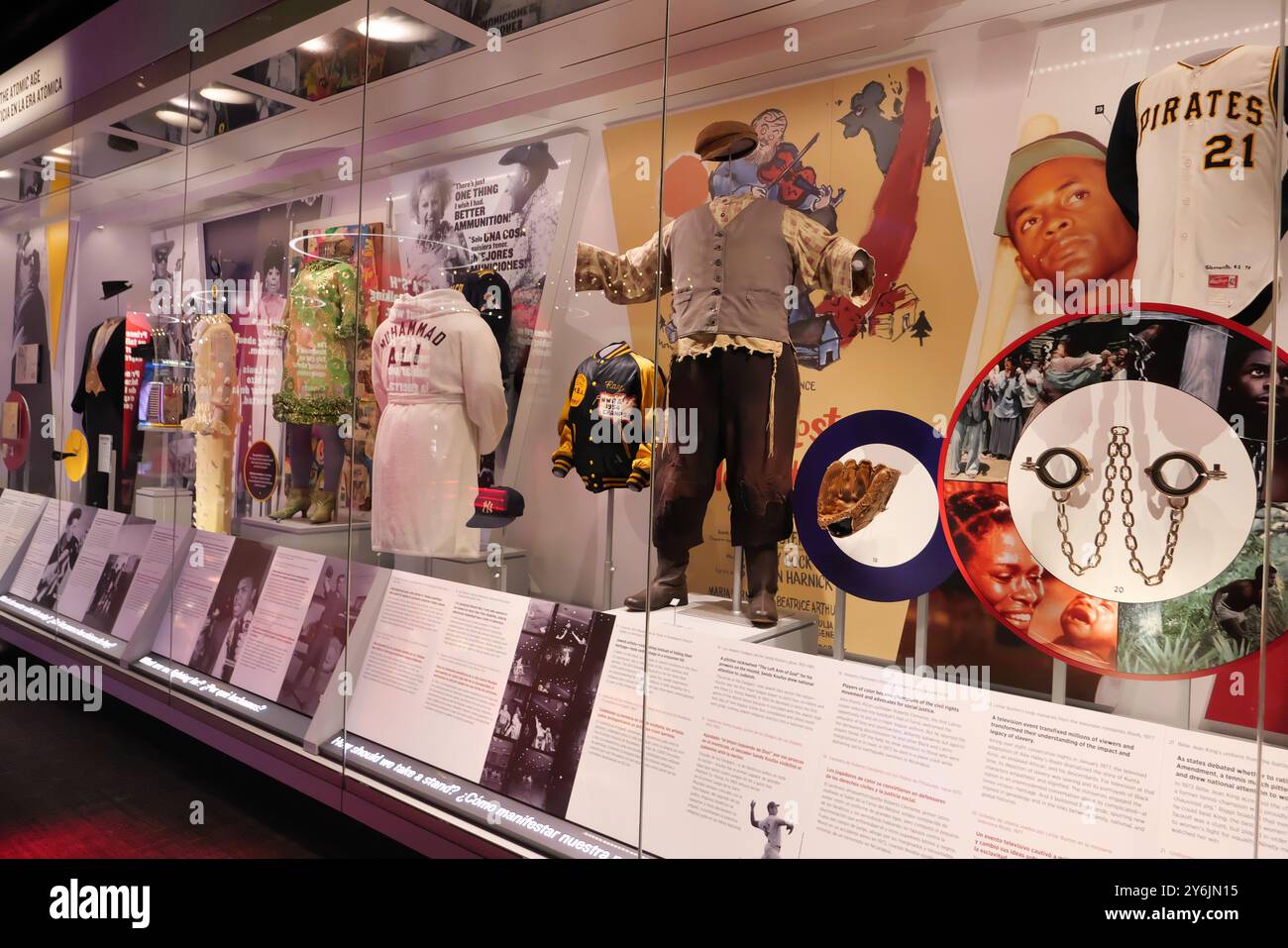 AN INTERNAL ROOM OF THE MUSEUM OF AMERICAN HISTORY Stock Photo - Alamy