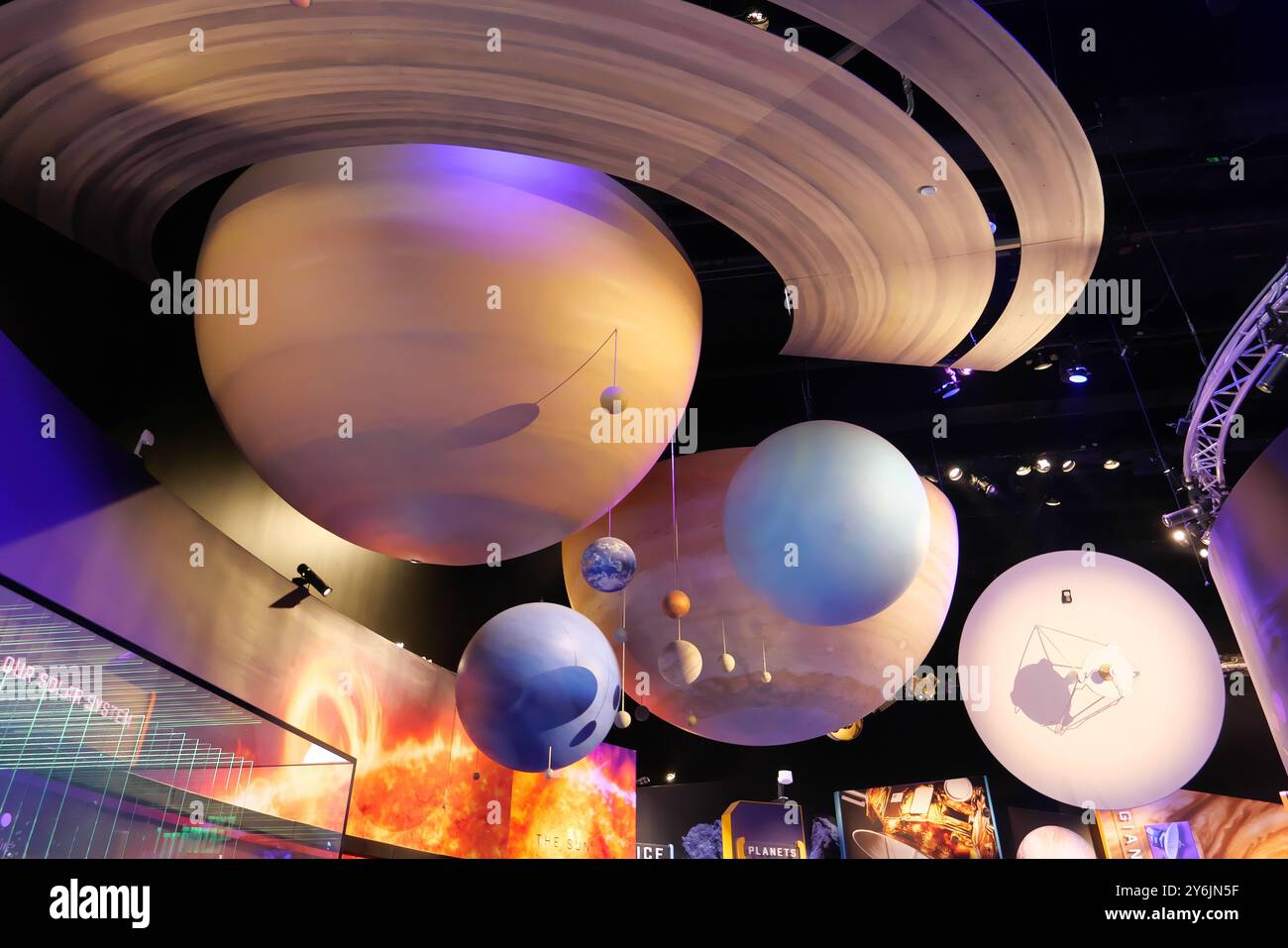 AN INTERNAL ROOM OF THE SMITHSONIAN NATIONAL MUSEUM OF AIR AND SPACE ...