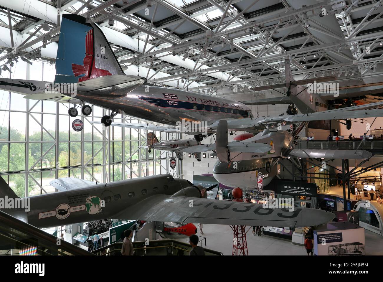 AN INTERNAL ROOM OF THE SMITHSONIAN NATIONAL MUSEUM OF AIR AND SPACE ...