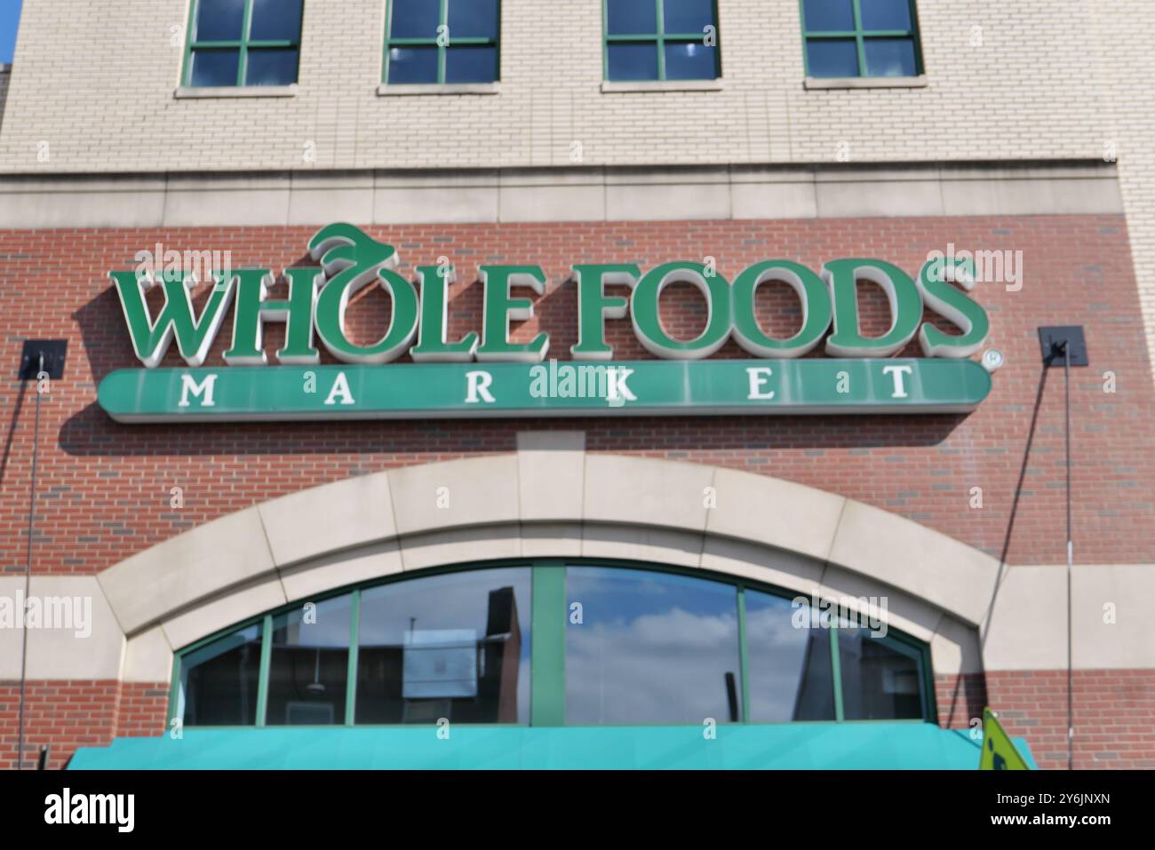 SIGN OF WHOLE FOODS MARKET Stock Photo - Alamy
