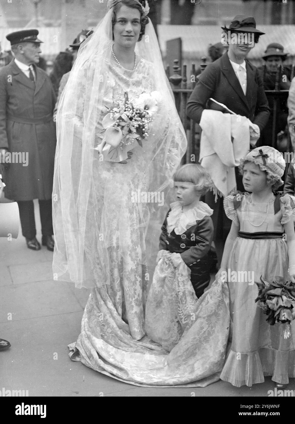 Wedding of Mr Christopher Hussey and Miss Elizabeth Kerr - Smiley at St ...