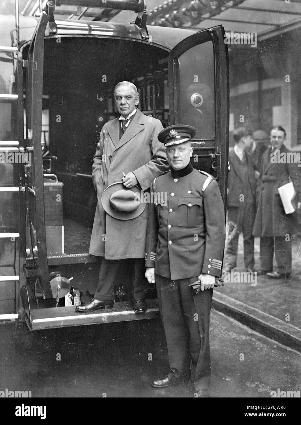 The New " Dennis " Fire Engine built for the Edinburgh Fire Brigade ...