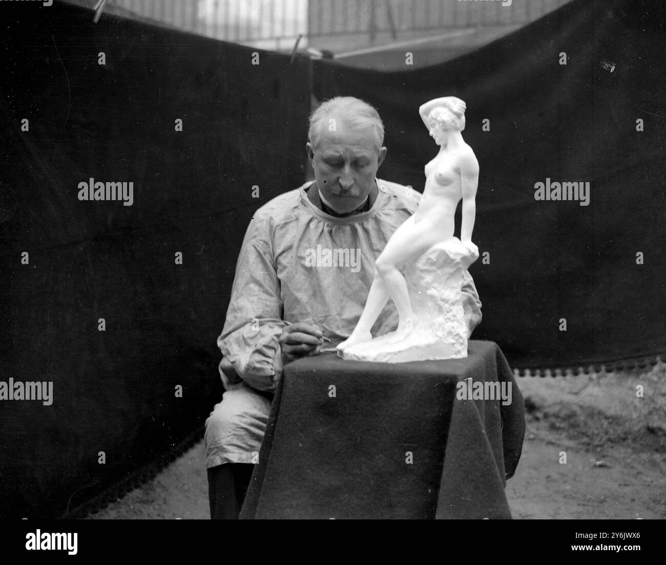 At " The Malms " , Shawford , residence of the ex - mayor of Winchester ...