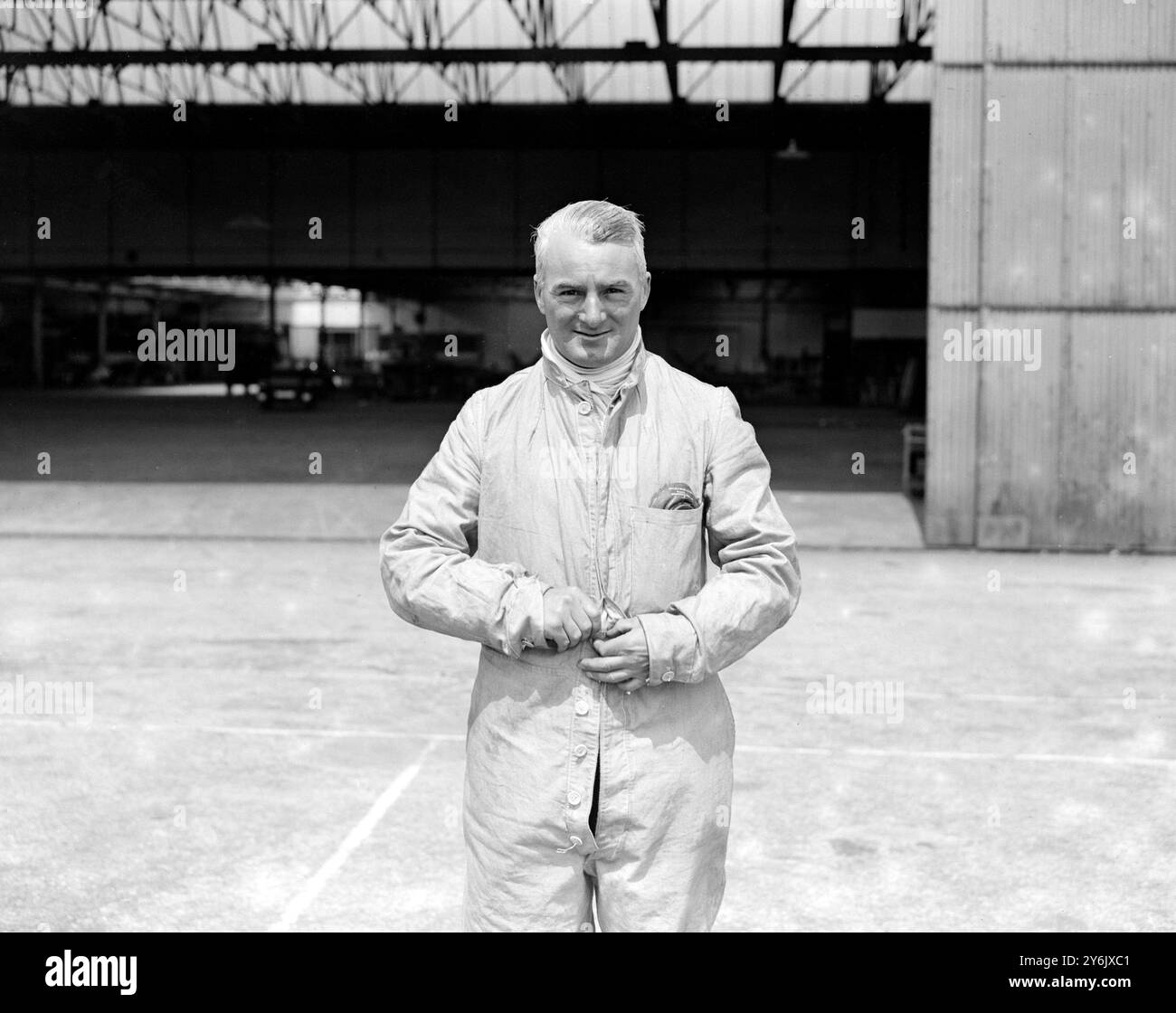 Squadron leader world war 2 Black and White Stock Photos & Images - Alamy