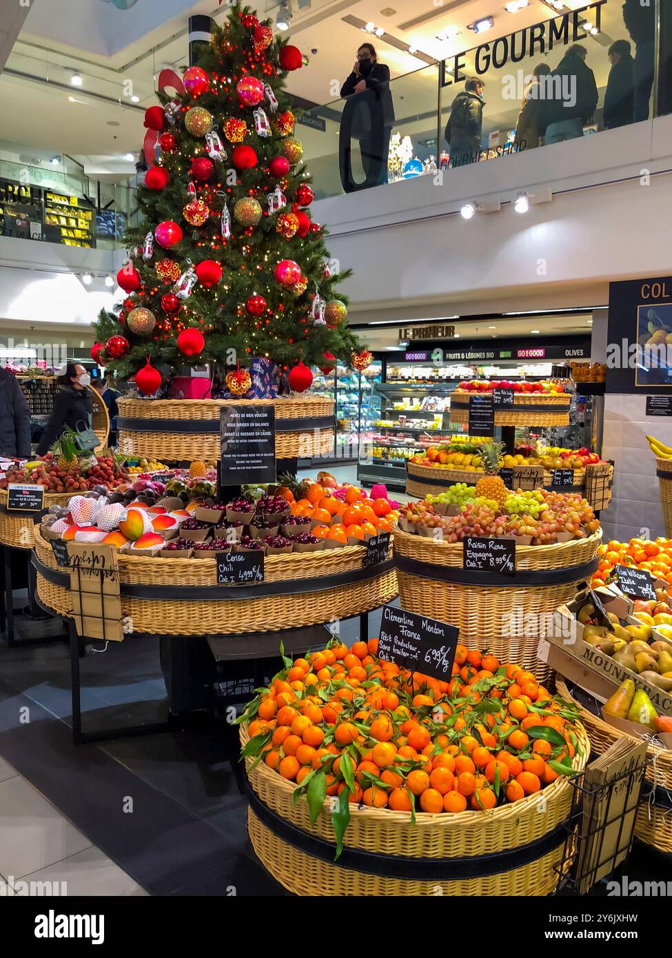 Paris, France, Crowd People Shopping inside "Galeries Lafayette ...