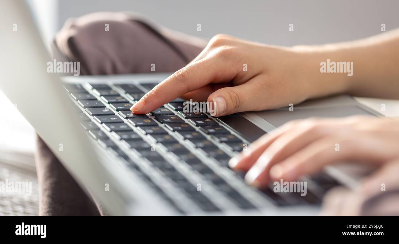 Closeup girls hands on laptop hi-res stock photography and images - Alamy