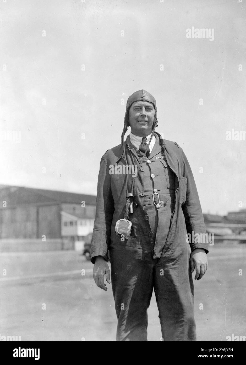 At Farnborough Airfield , Hampshire , England Flight Lieutenant Claude ...