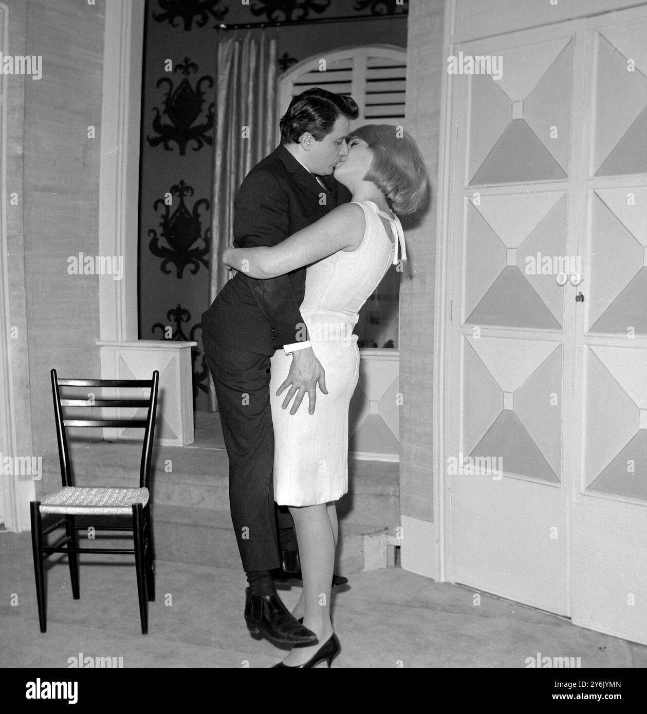 Actor Jimmy Thompson who plays the artist come broom salesman hero of ...