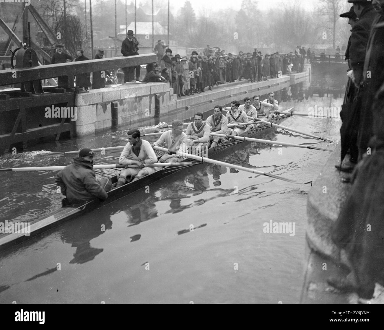 Rowing boat oxford 1920s hi-res stock photography and images - Alamy