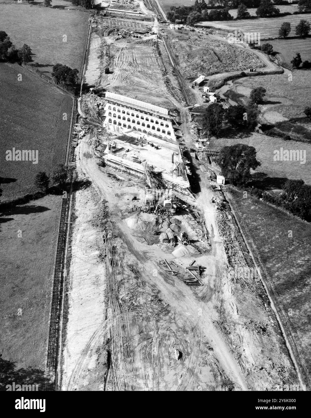 London Picture by Ministry of Transport and Civil Aviation of work in ...