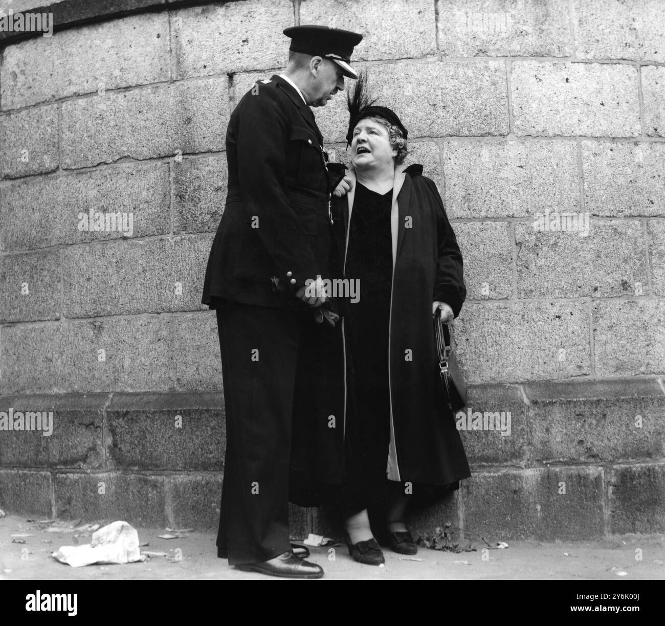 Mrs Van der Elst talks to police outside the Holloway Prison , London ...