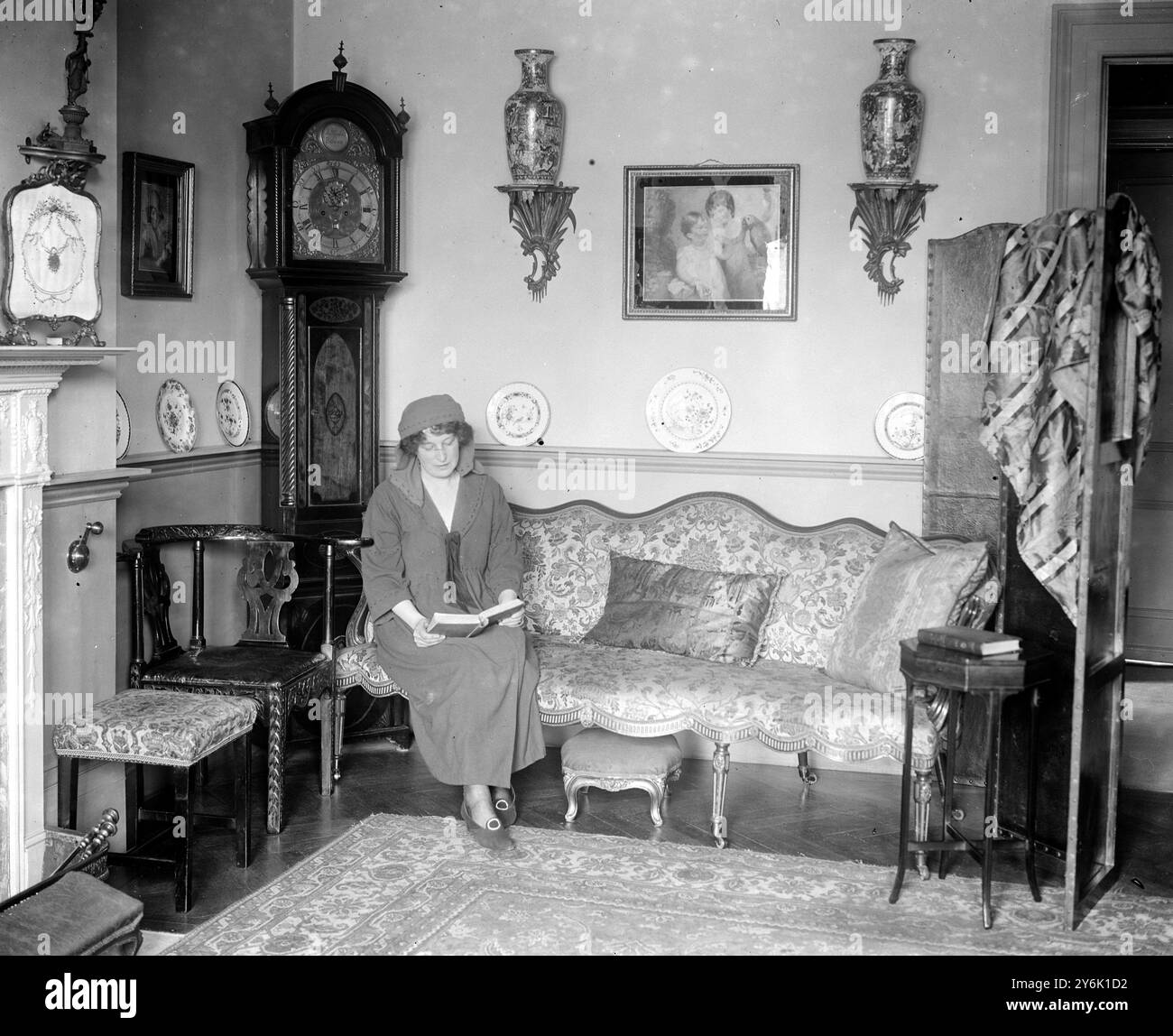 Lady Welby a corner of her Boudoir . 27 July 1921 Stock Photo - Alamy