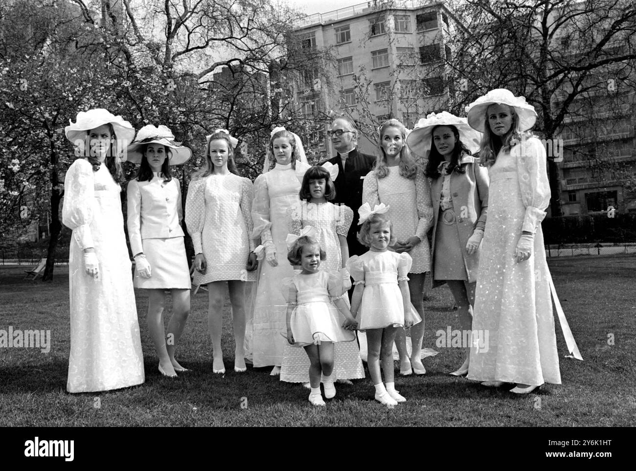 22 April 1968 London : Berkeley Debutante Dress Show at Berkeley Hotel ...