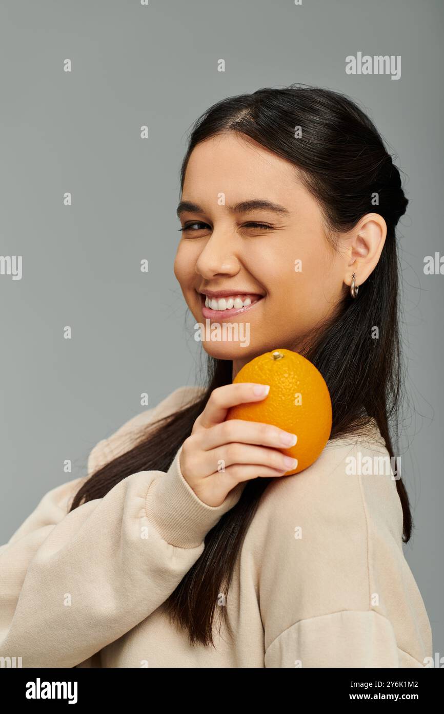 Stylish young woman beams hi-res stock photography and images - Alamy