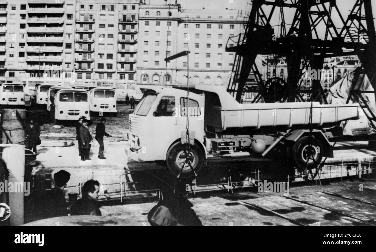 Santander , Spain . Spanish trucks for Cuba . Spanish " Pegaso " trucks ...