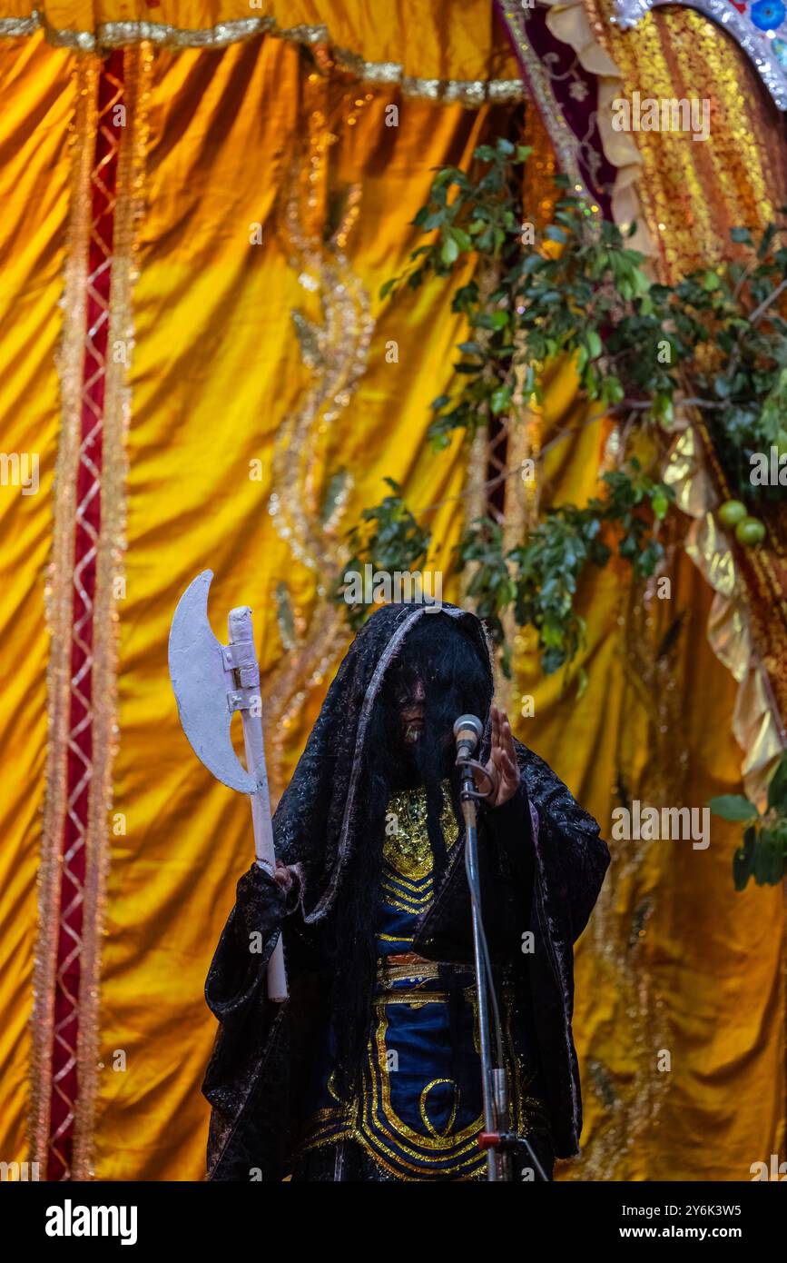 Portrait of the indian artists playing characters of hindu holy book ...