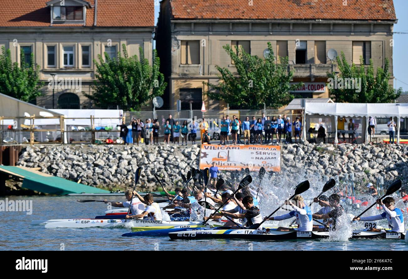 The start in the K2 Men Junior Long Distance race during the 2024 Canoe ...