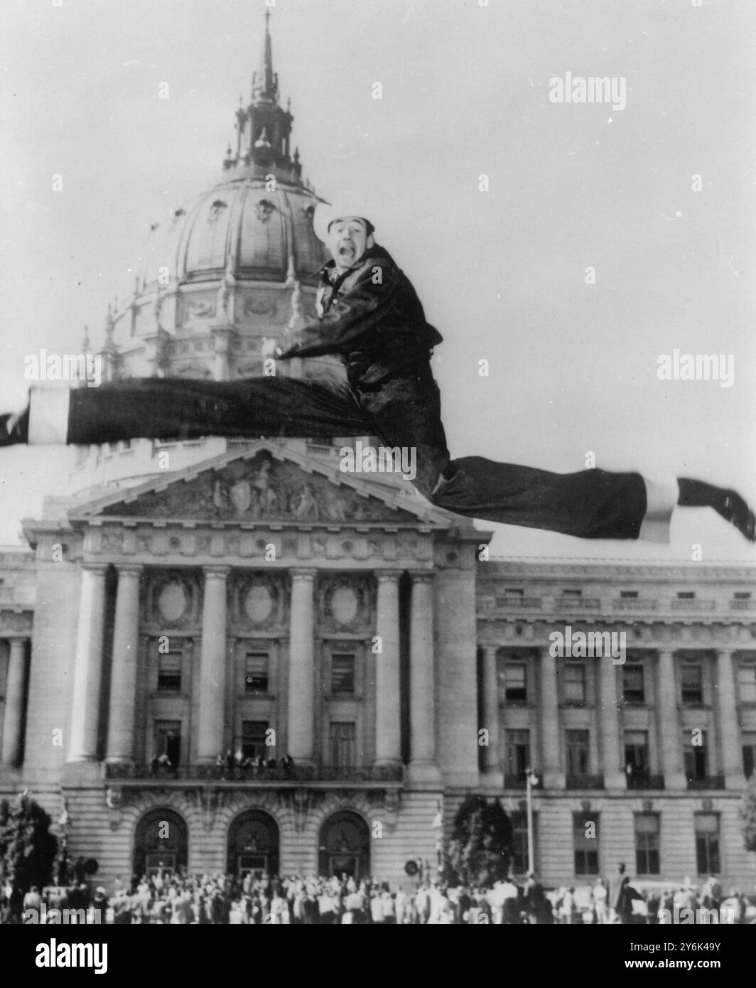 8 feet tall Bill Gaffney strides along 15 feet above Market Street ...