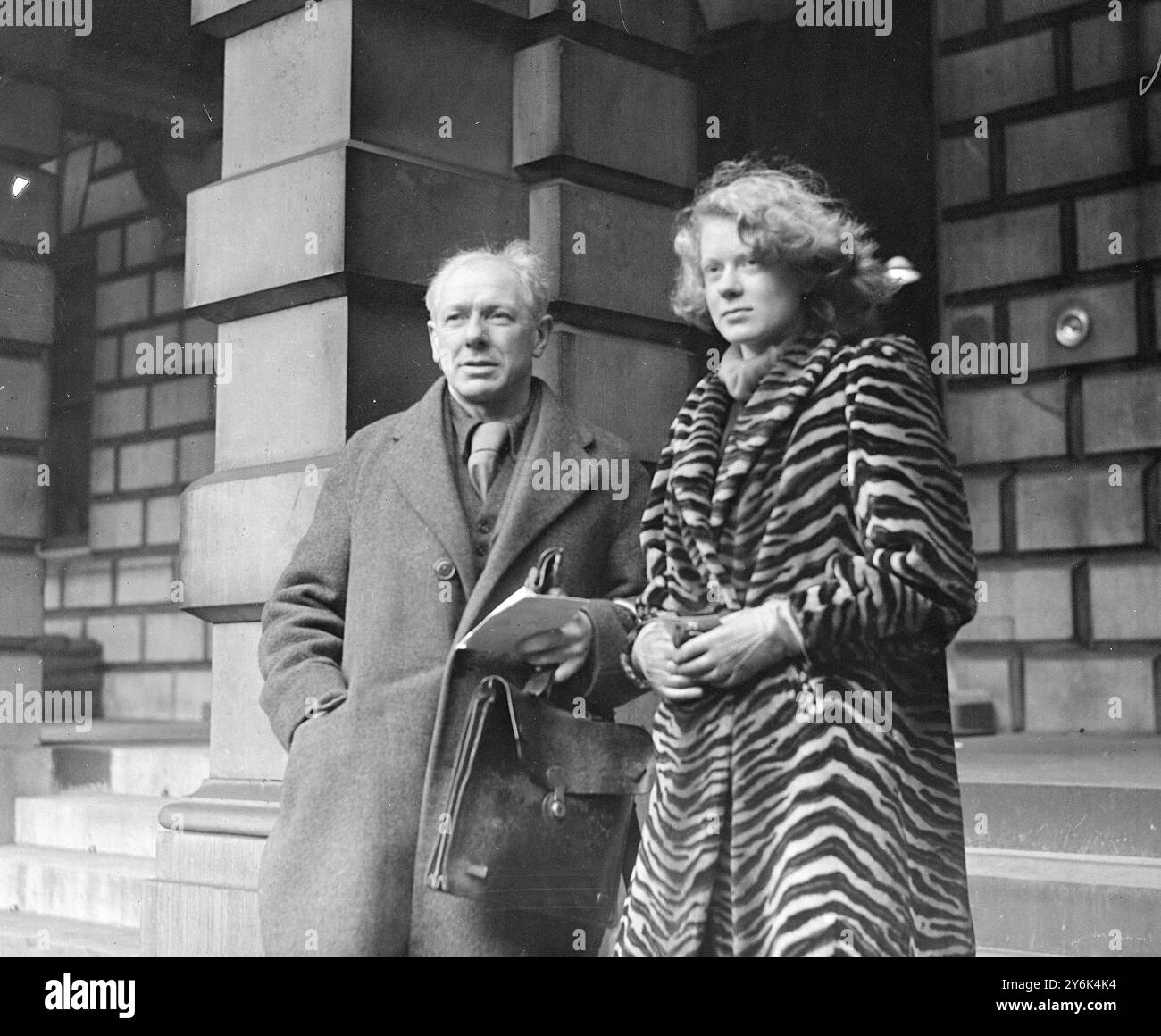 United Artists Exhibition at Burlington House in aid of the Red Cross ...
