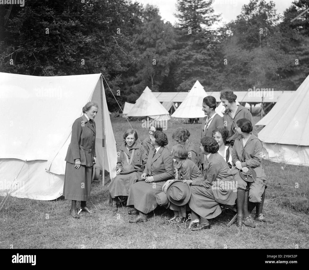 International Girl Guides Camp at Lyndhurst Mrs Low , America ' s Chief ...