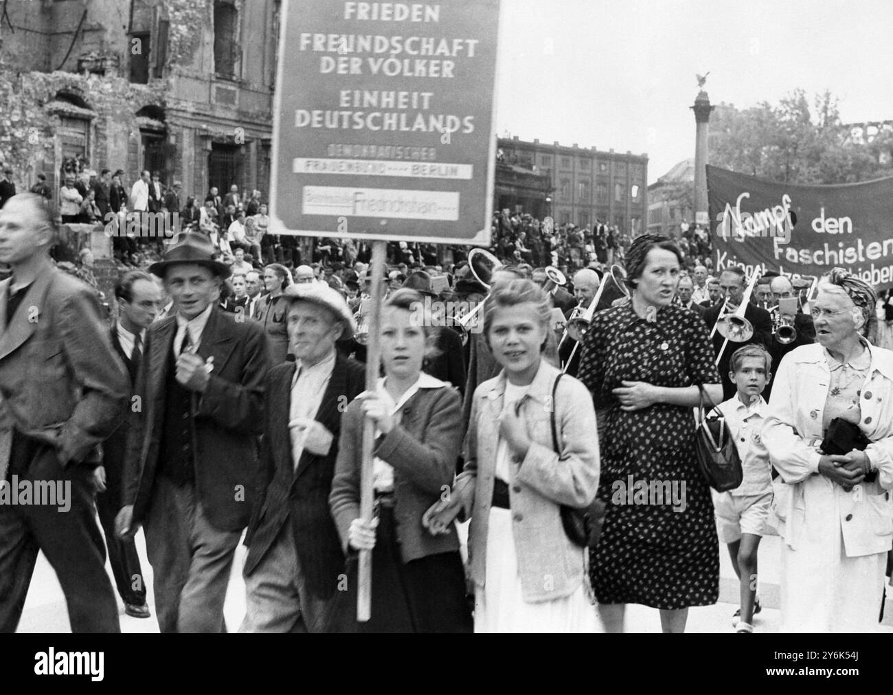 Planned failure hi-res stock photography and images - Alamy