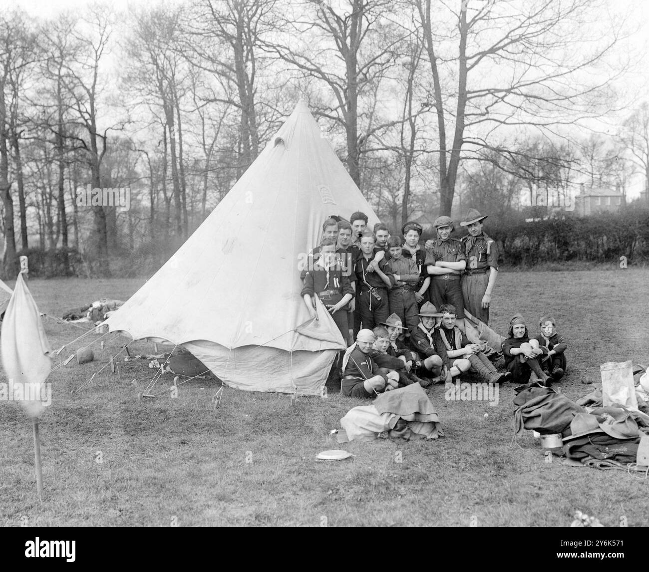 Scout scouting tent hi-res stock photography and images - Alamy