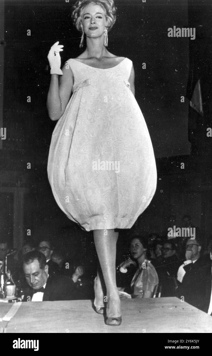 New York USA Gold Moire Pumpkin dress designed by Simonetta of Rome at ...